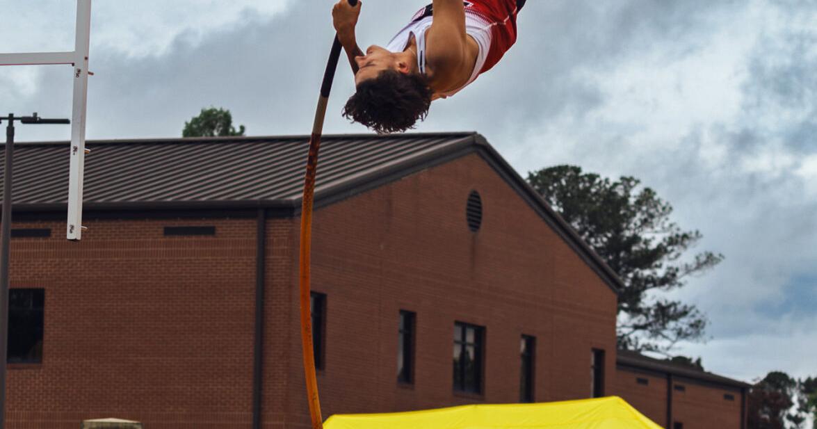 Alexander track stars punch tickets to state | Douglasville Sentinel ...