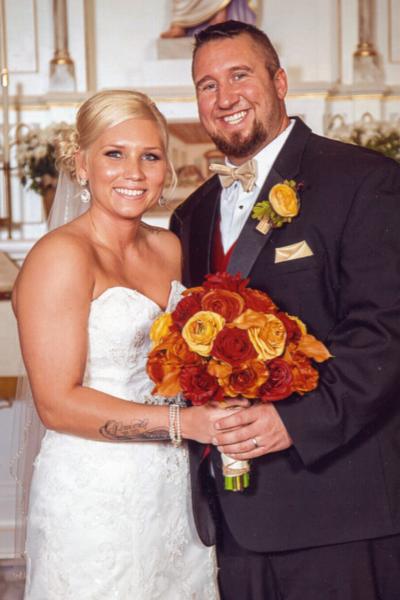 Jessica Mobley and Cody Buse | Weddings | duboiscountyherald.com