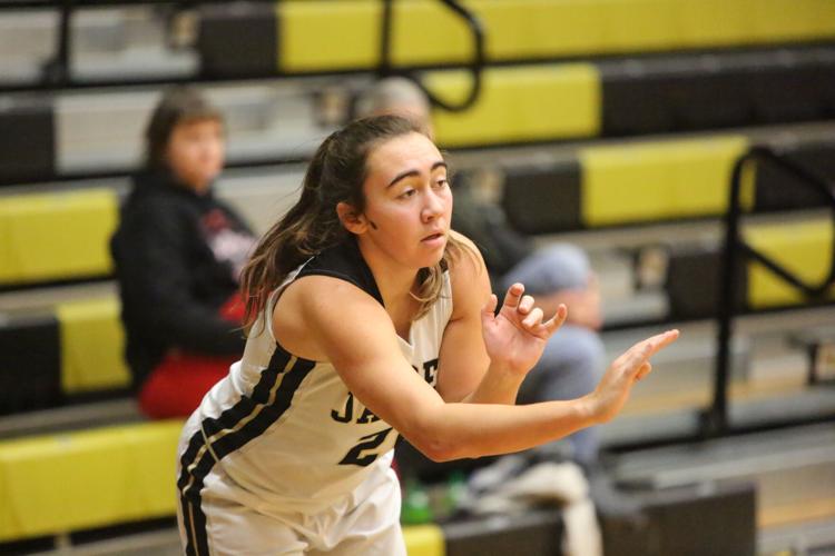 Raiders snap winless drought against Cats | Sports | duboiscountyherald.com