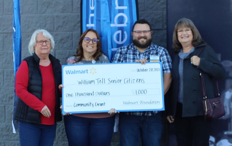 Walmart hosts grand reopening | News | duboiscountyherald.com