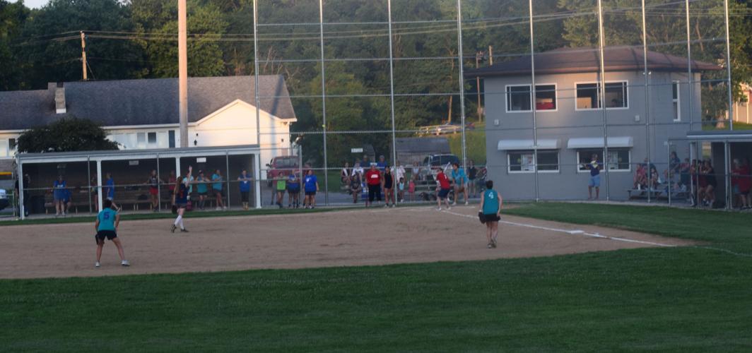 Inaugural Old Timers Softball reunites past with future | Perry County ...