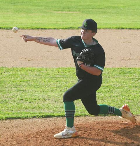 Commodores offense leads way against Bulldogs | High School ...