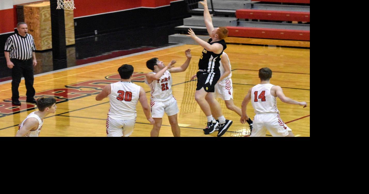 Blackhawks' comeback falls short at Eastern Greene | Sports ...