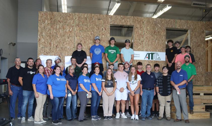 The Commodores construction take on large project | Perry County News ...