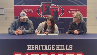 Fahnestock signs with Carl Sandburg golf | Sports | duboiscountyherald.com