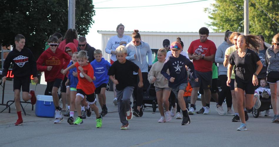 Holy Cross holds two-mile fun run | Sports | dyersvillecommercial.com