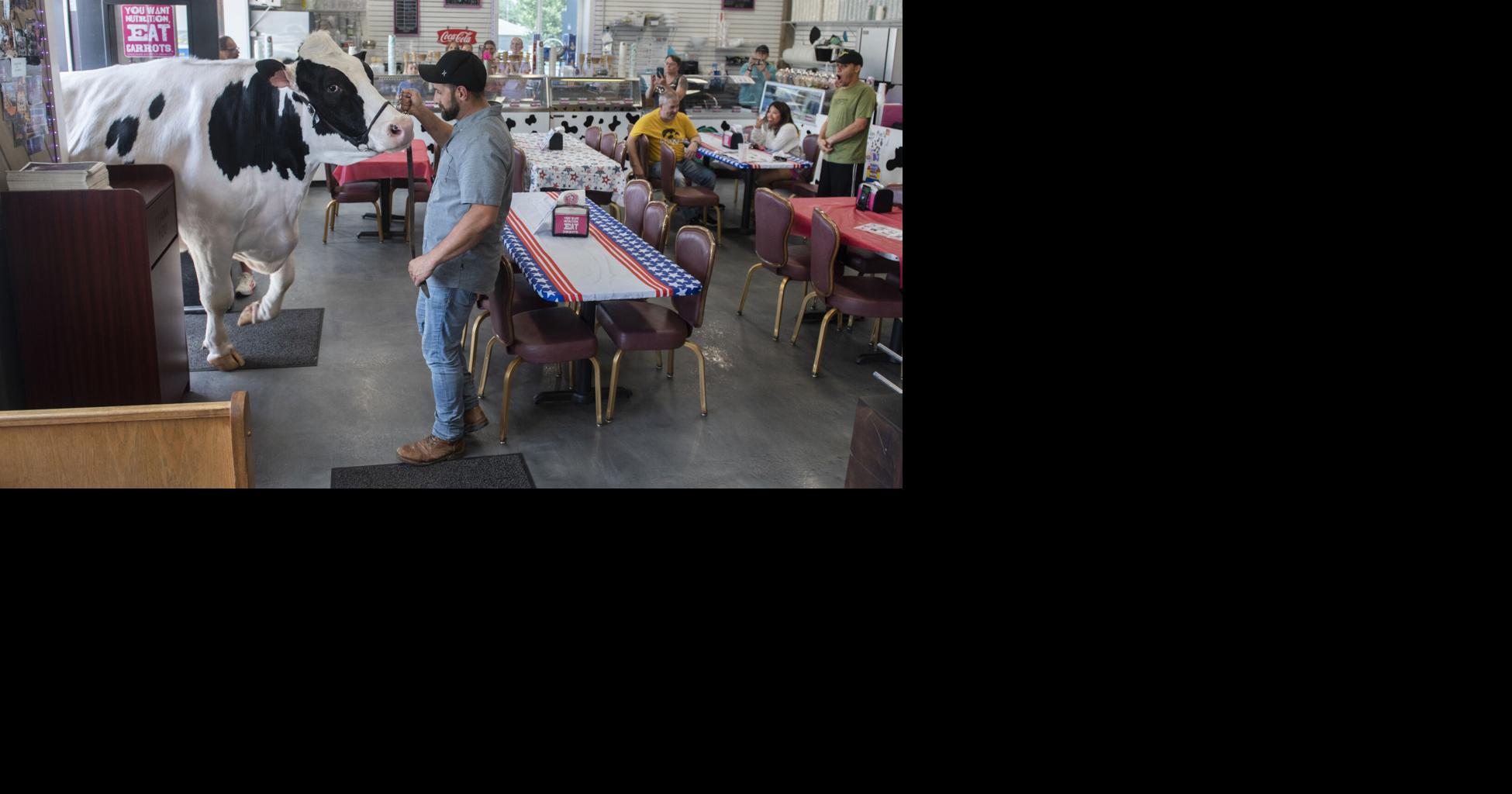 Delaney’s gets a special visitor | News | dyersvillecommercial.com