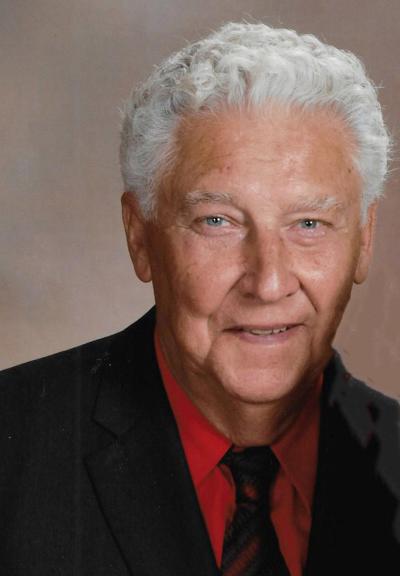 Lloyd C. Manternach | Obituaries | dyersvillecommercial.com