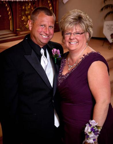Carl and Karen Bries | People | dyersvillecommercial.com