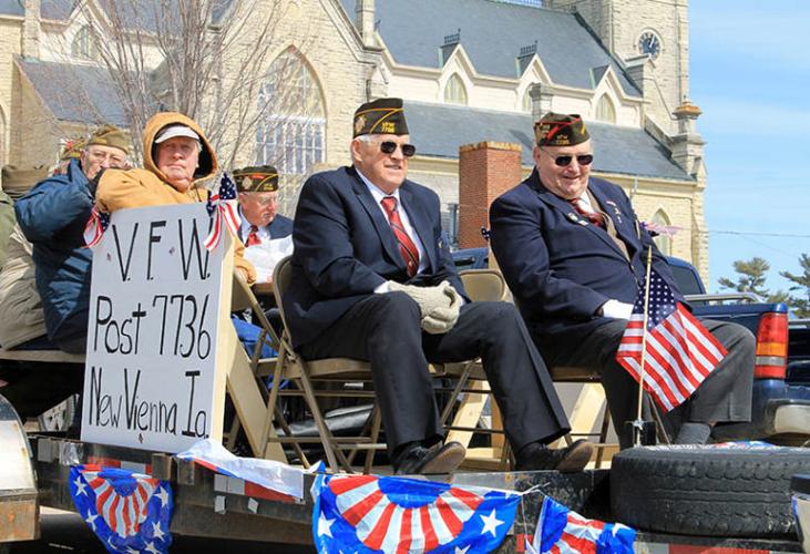 New Vienna's farmers day parade | Multimedia | dyersvillecommercial.com