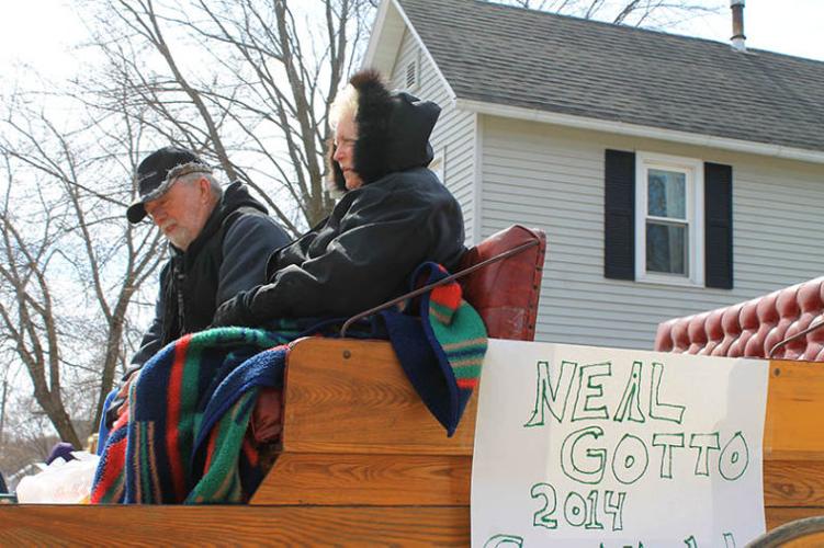 New Vienna's farmers day parade | Multimedia | dyersvillecommercial.com