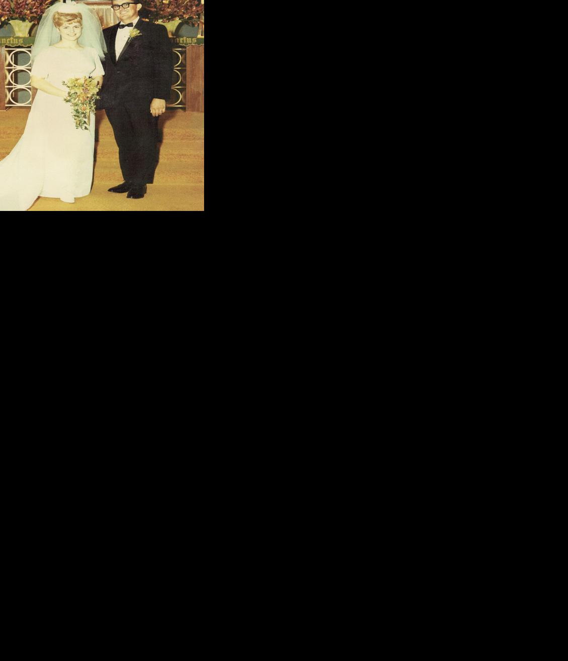 David and Patti Bell | People | dyersvillecommercial.com