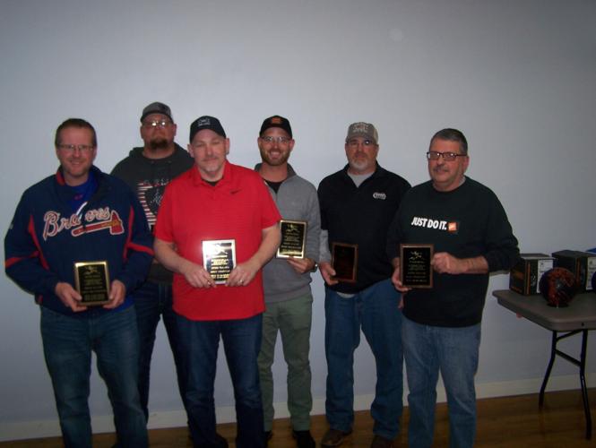 Dyersville Bowling Association presents awards | | dyersvillecommercial.com