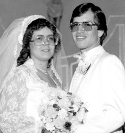 Mark and Lisa Kramer | Anniversaries | dyersvillecommercial.com