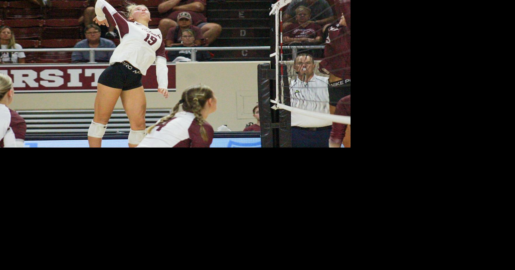 EKU women's volleyball hosts annual Maroon and White Scrimmage | Sports | easternprogress.com