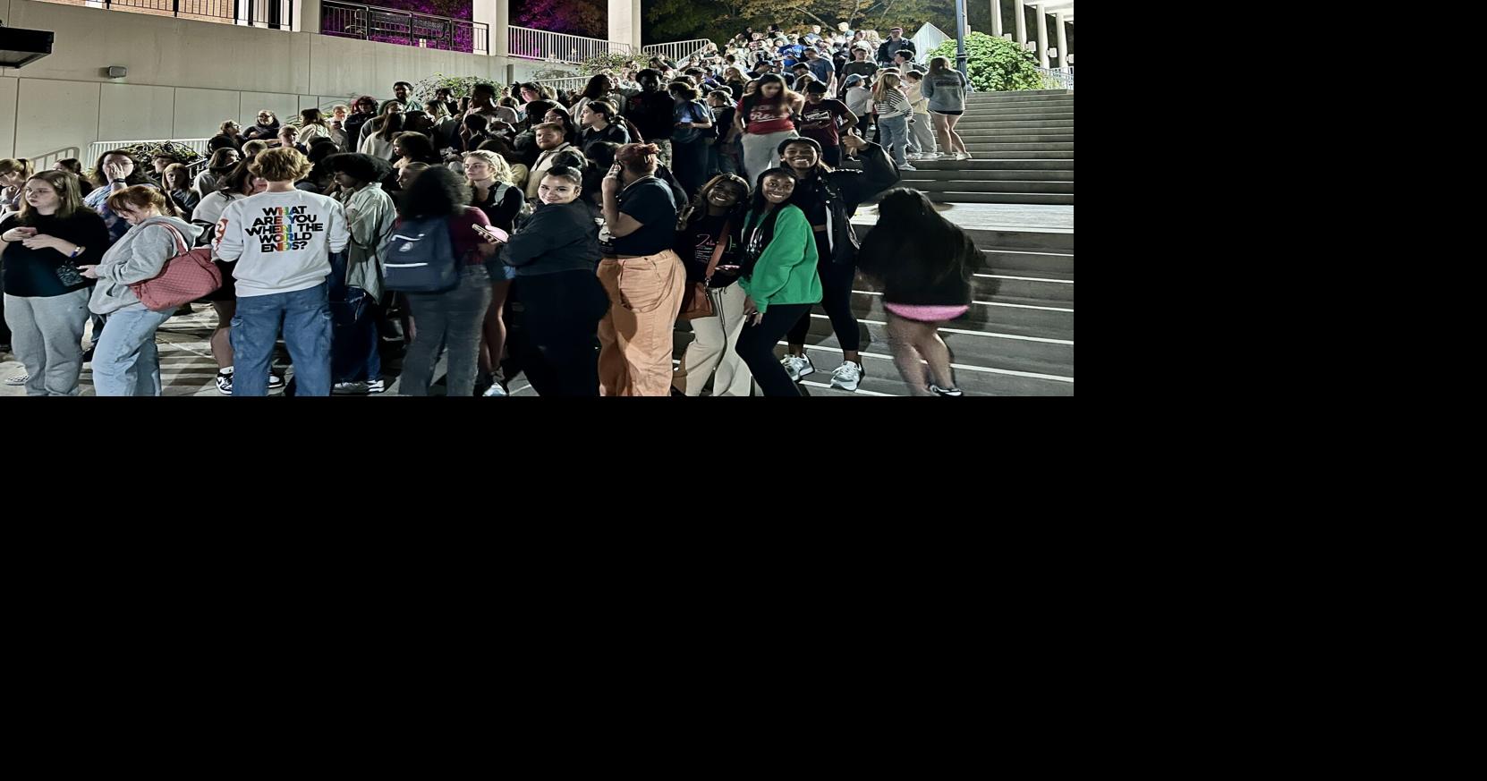 Housing and Residence Life hosts "Light Up Your ResLife" event in Powell Plaza | VIDEOS ...