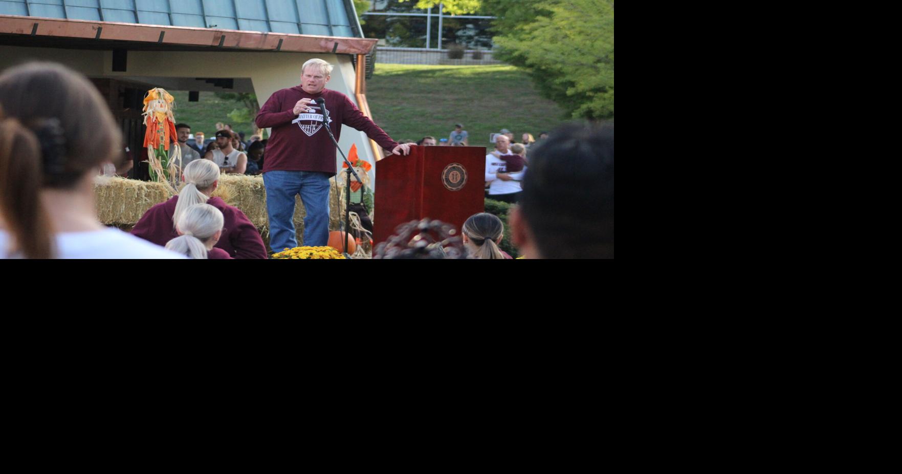 PHOTOS: Colonel Corn Roast | PHOTOS | easternprogress.com