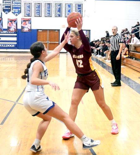 Axtell drops 32 points as Maroons girls best Bulldogs | Sports ...