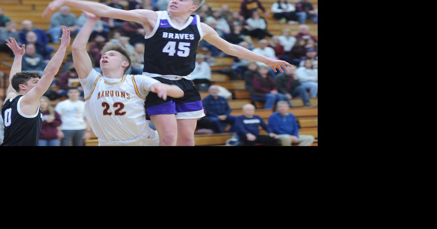 Defense keys Menominee boys' victory over Gladstone | Sports | ehextra.com