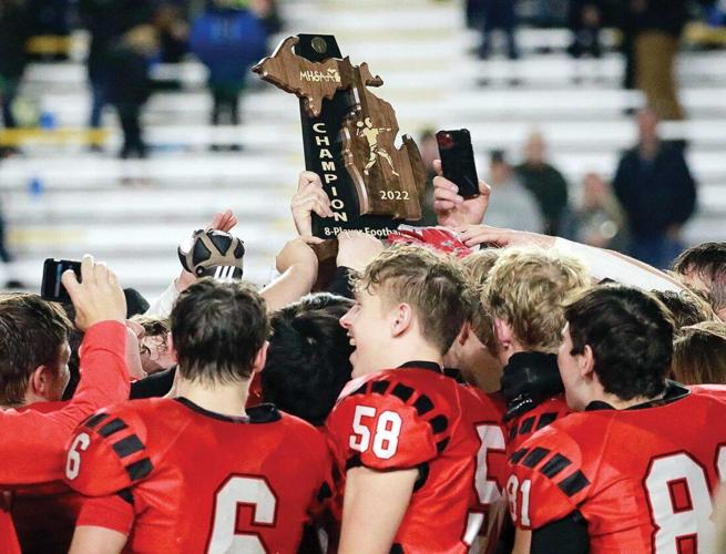 Three times the fun! Jets sting Hornets for 3rd consecutive title ...