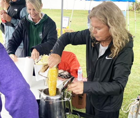 Holy Family Cookout held | News | ehextra.com