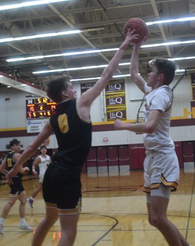 Round 3: Maroons repeat as District champs with victory over Iron ...