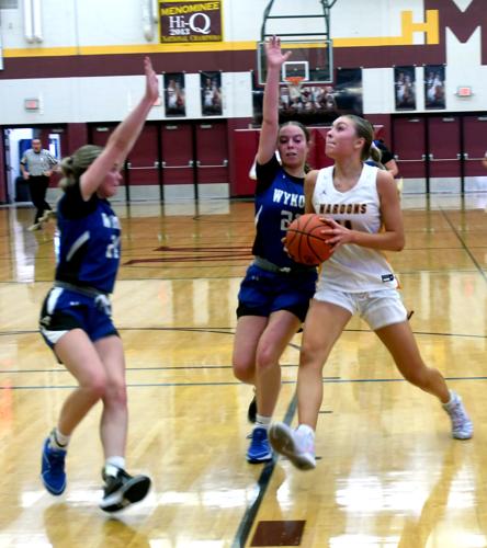 Shamion's free throw shooting helps Wykons slip past Maroon girls ...