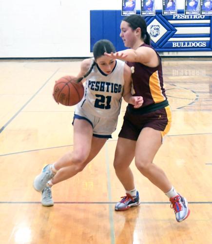 Axtell drops 32 points as Maroons girls best Bulldogs | Sports ...