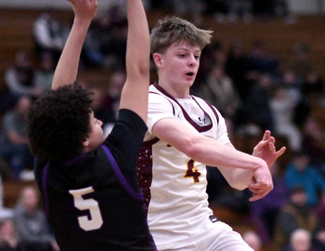 Menominee blasts Green Bay West in 'Border Battle' finale | Sports ...