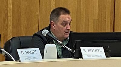 Botbyl's performance reviews placed on file | News | ehextra.com
