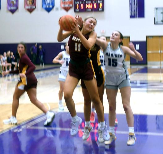Big first half leads Marinette girls to second straight victory over ...