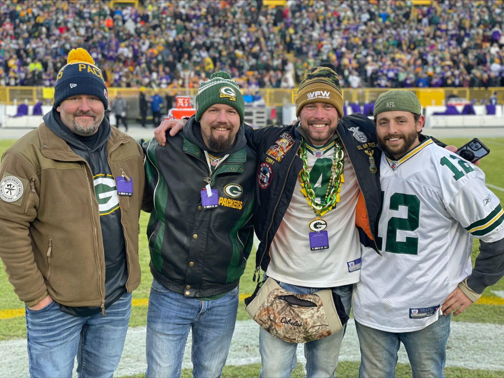 Military veteran Ken Corry, a Marinette native, honored at Packers game ...