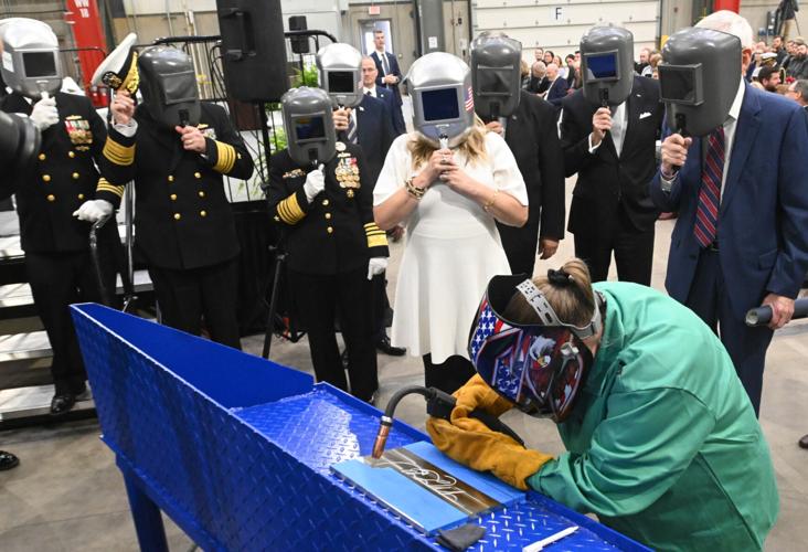 USS Constellation begins journey; keel laid at Marinette shipyard | News | ehextra.com