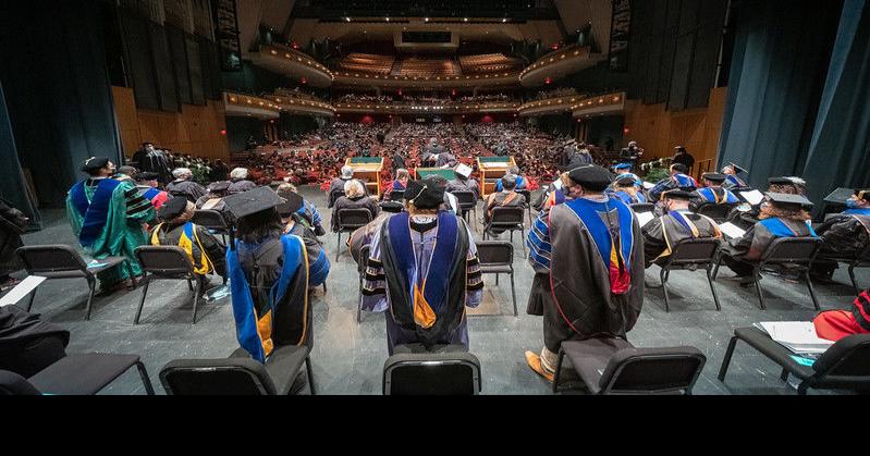 UWGB holds first in-person graduation since pandemic | News | ehextra.com