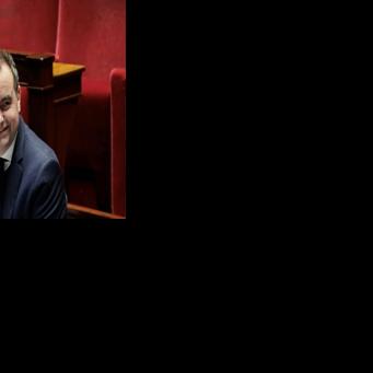 France PM survives no-confidence vote over forced budget | National ...