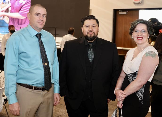 Photos: El Paso veterinarians, Gus Gus the courtroom dog honored at ...