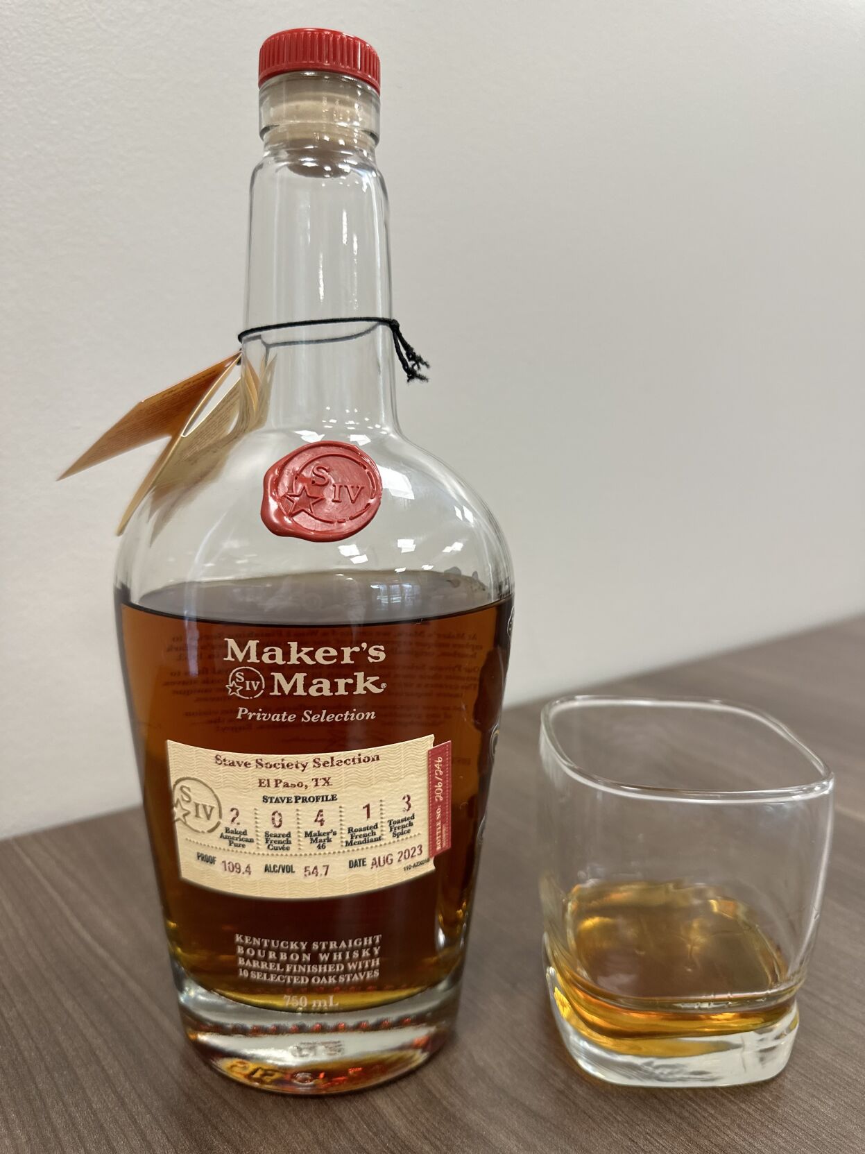 Borderland Bourbon: Maker’s Mark red wax, a blend of sophistication and ...