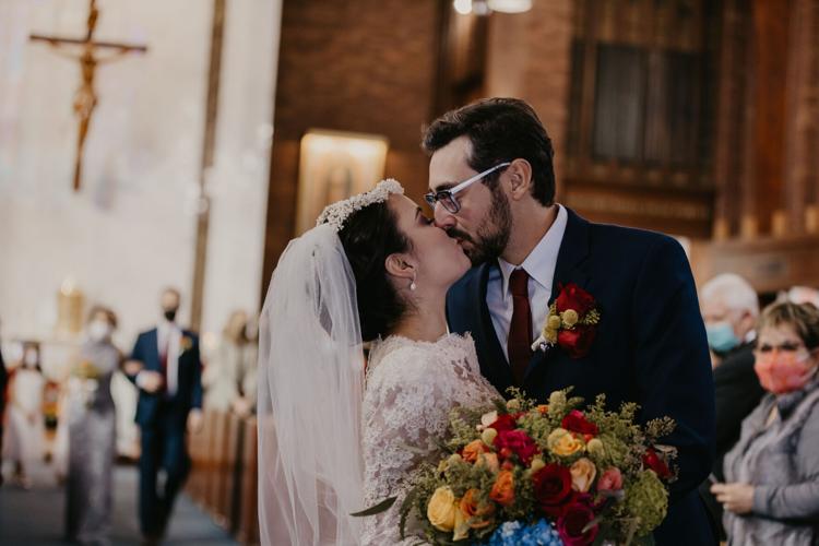 To have and to hold: Pandemic delays but doesn't deter marriage gallery ...
