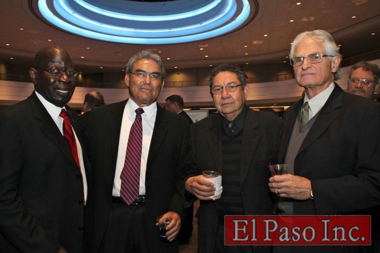 Chamber hosts Panetta at dinner | Lifestyle | elpasoinc.com