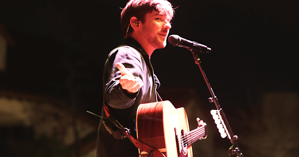Photos: Country singer William Beckmann performs at UTEP golf ...