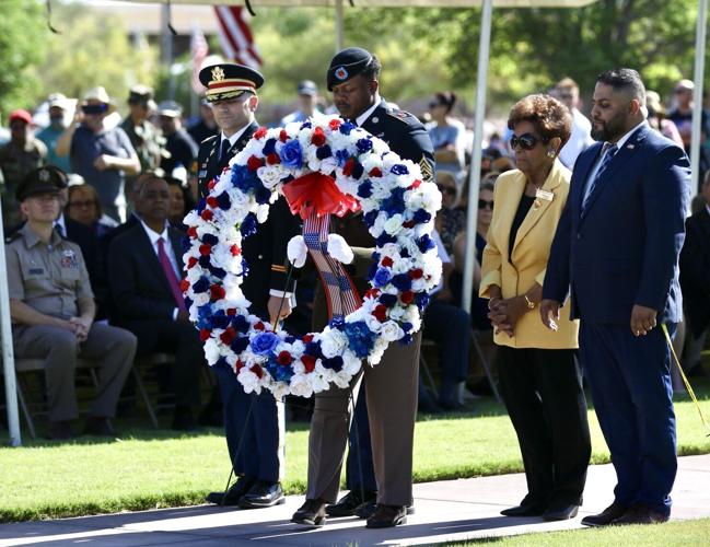 Memorial Day ceremony honors fallen soldiers at Fort Bliss | Local ...