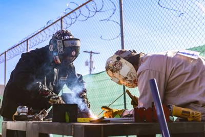 High schoolers compete in welding competition | Local News | elpasoinc.com
