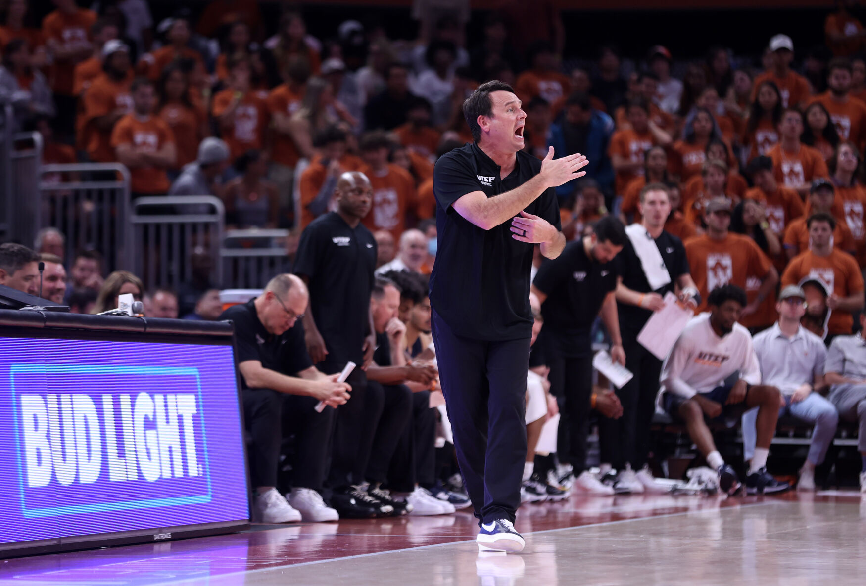 UTEP basketball building character & poised for return to golden years ...