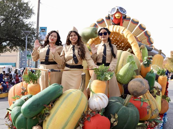 Sun Bowl Parade: El Paso’s Thanksgiving tradition | Local Features ...