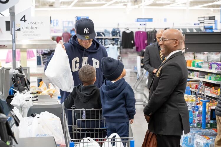 Fraternity pays it forward for MLK Day | Local News | elpasoinc.com