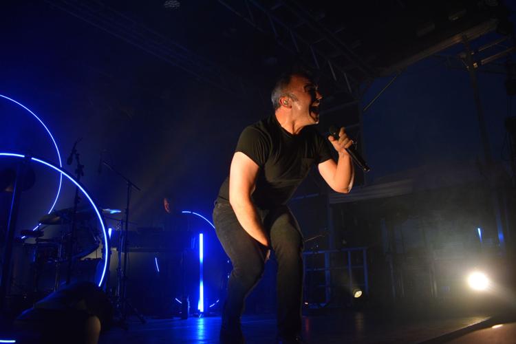 Concert Review: Future Islands' passion returns to the border | Local ...