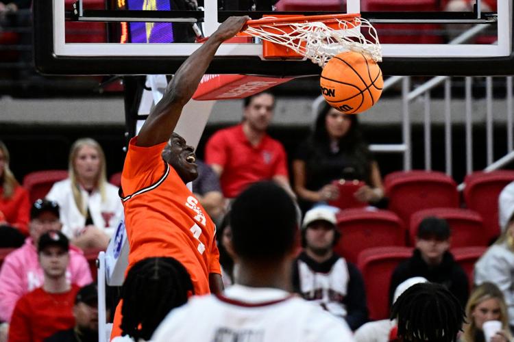 JT Toppin debuts with 31 points, and 14 rebounds as No. 10 Texas Tech ...