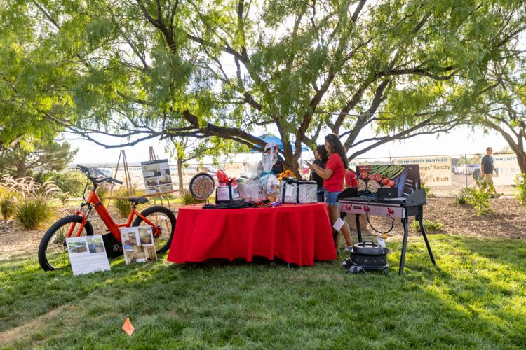 PHOTOS- The Whole Hog Fundraiser | Lifestyle | elpasoinc.com