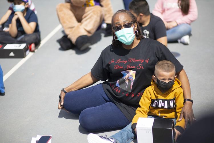 Jones brothers honor father with shoe giveaway | Lifestyle | elpasoinc.com