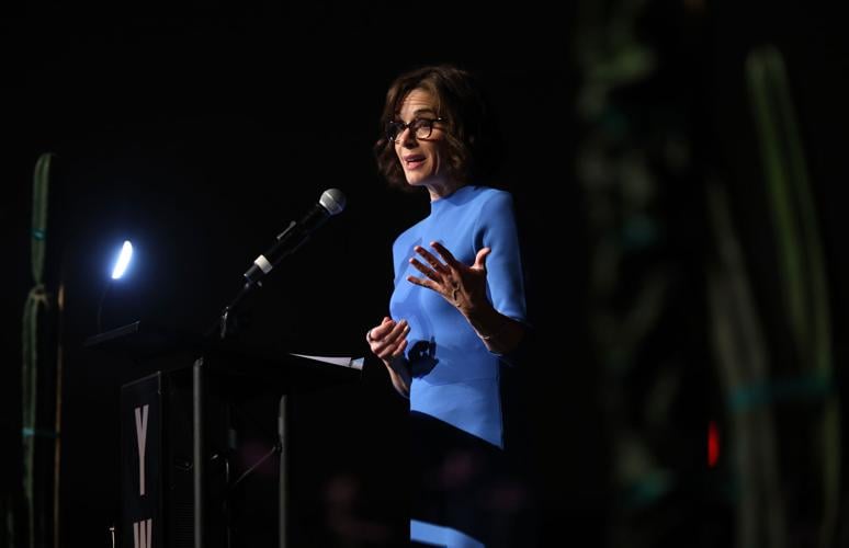 Photos: Journalist Elizabeth Vargas speaks at YWCA Women's Luncheon ...